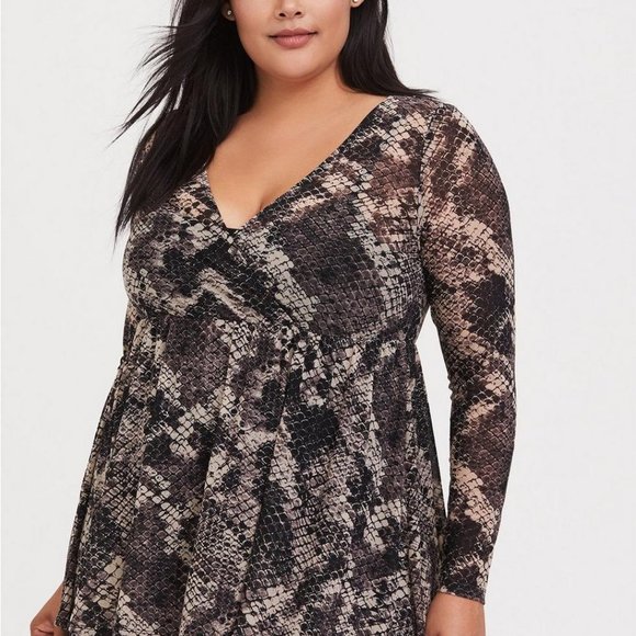 torrid | Tops | Torrid Babydoll Knit And Mesh Top Womens 44x Snakeskin ...